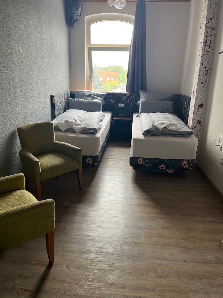 3-bedroom-apt. | Living Room | Near Garbsen | Wifi - Aeropuerto de Hannove (HAJ)