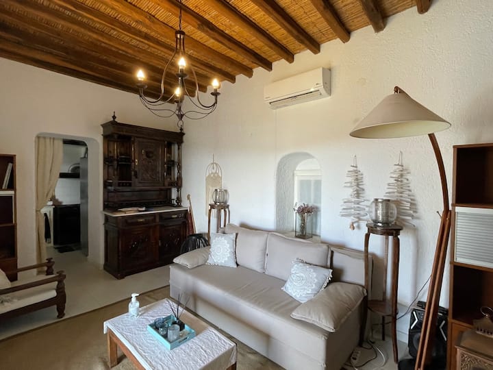 Traditional Farmhouse Close To Several Beaches. - Mykonos