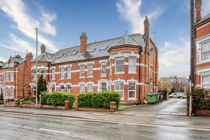 Host & Stay | Droitwich Road Apartment - Worcester