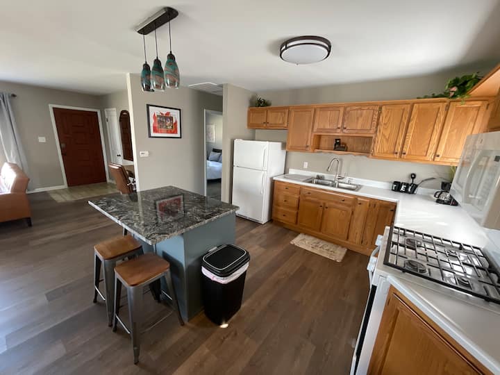 Blueberry Pie! 3bd/1ba New Haven Fenced Ranch - Fort Wayne, IN