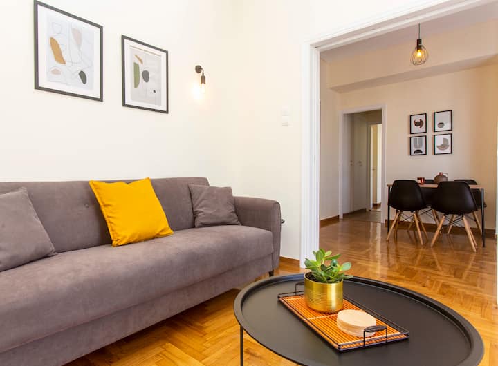 Lucas Apartment - Athens