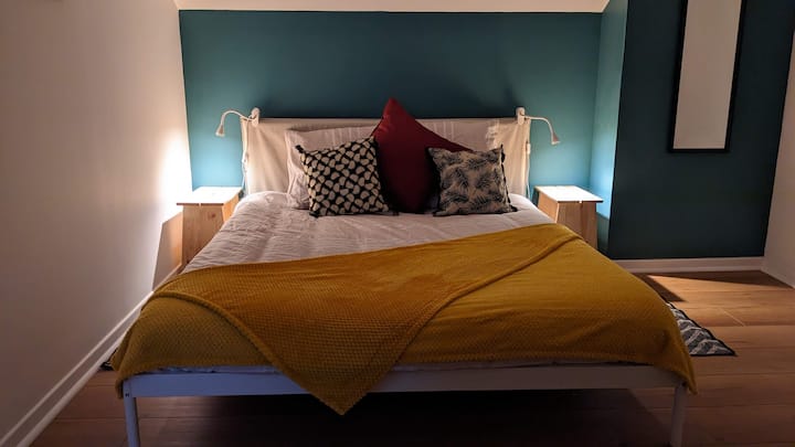"L'entre-deux" : Chambre Verte Privée - Billard - Oloron-Sainte-Marie
