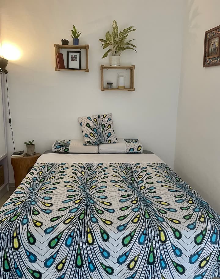 Artsy Studio Apartment - Accra