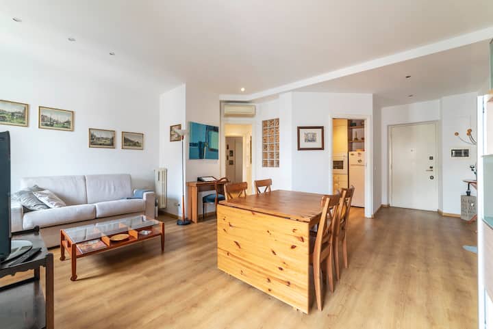 Guesthost - Sunny Apartment Piramide - Rome