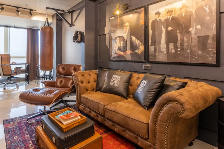 The Peaky Blinder's Crib W/ Gym, Pool, Sauna+more - Marikina