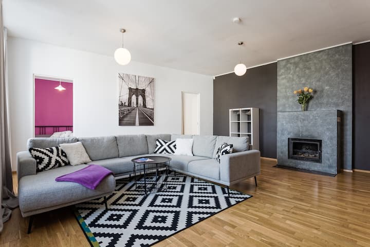 Quiet 2br + Parking + Iconic Views - Tallinn