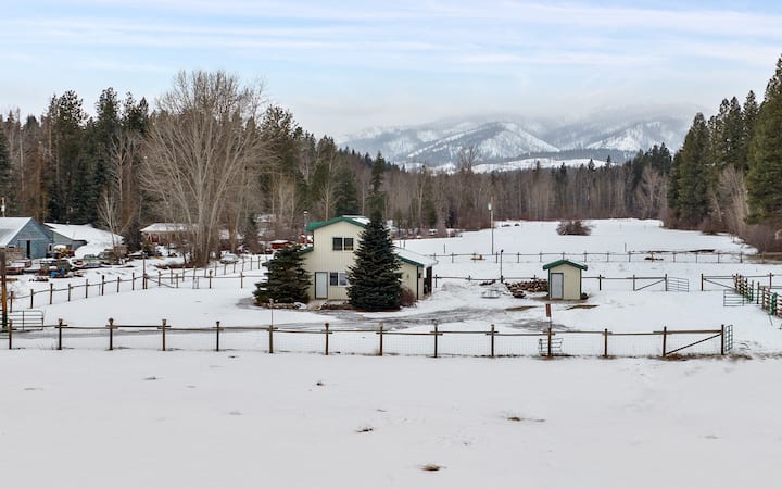 Teanaway Vacation Rentals & Homes - Washington, United States | Airbnb