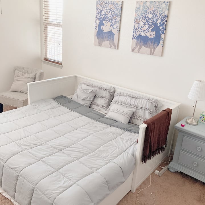 Spacious 2bedroom Condo W/large Tub + Gym/pool - Santa Clara, CA