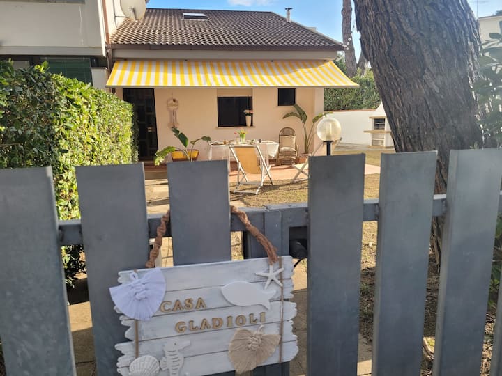 Casa Gladioli Con Ampio Giardino - Pise