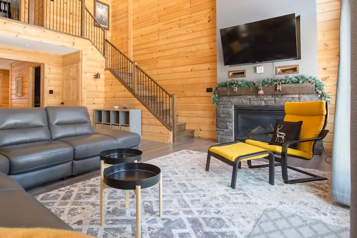 Spacious Home On Ski Hill | Bike Storage | Air Con - Fernie