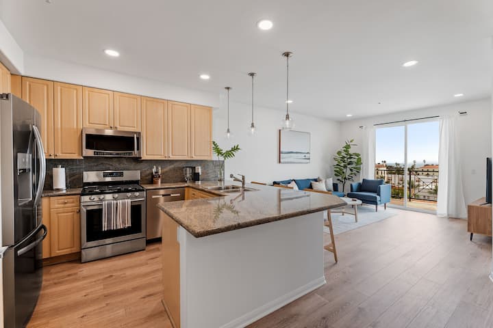 Ocean Views And Downtown Vibes! - ベンチュラ, CA
