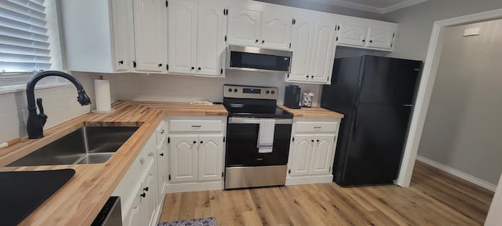 Home Away From Home & Business Ready - Texarkana, TX
