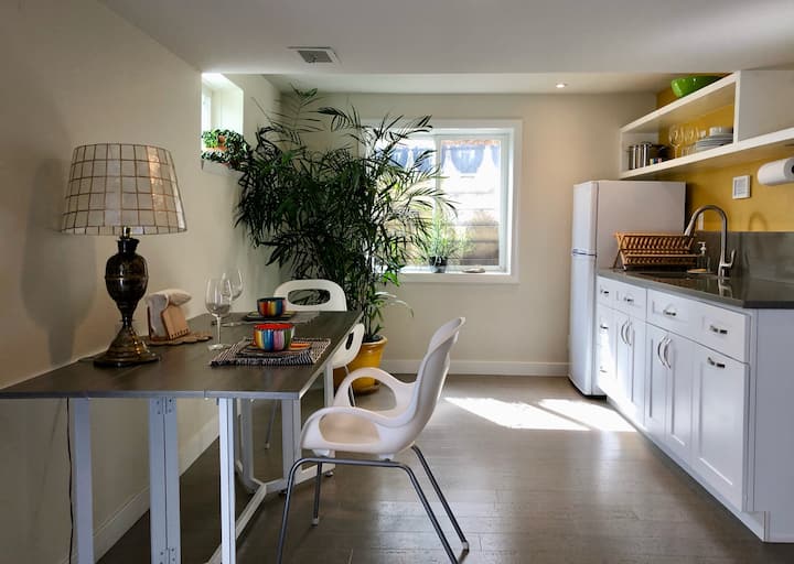 Mid-century Moroccan South Boulder Studio - Boulder, CO