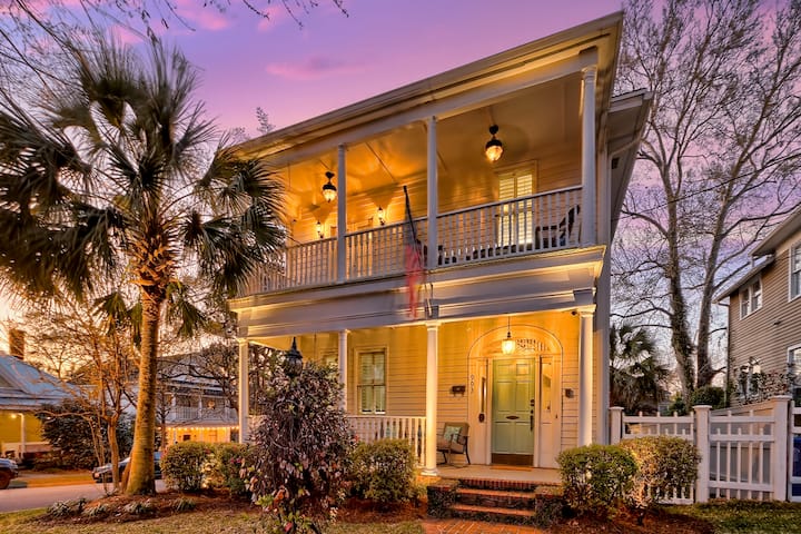 Historic Southern Beauty 4bed Charming Cola Home! - コロンビア, SC