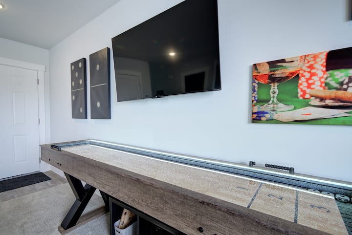 New Mountain Game Room Getaway - Bozeman, MT