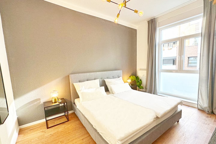 80m² Apartment In Krefeld | Central | High Ceiling - Meerbusch