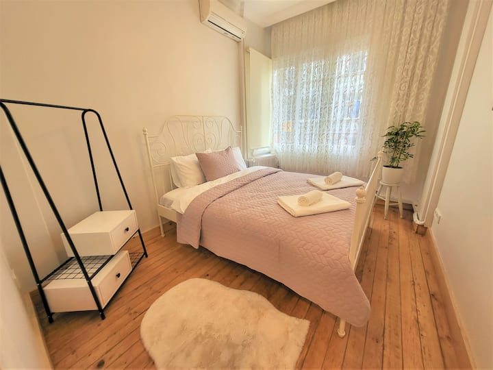 3br+1lr Spacious Flat In Taksim 140 M2 Full A/c - İstanbul