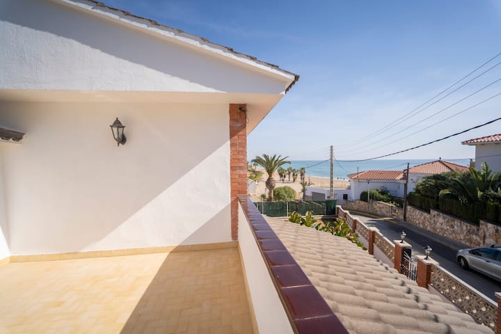 Casa Con Vistas Al Mar - Creixell