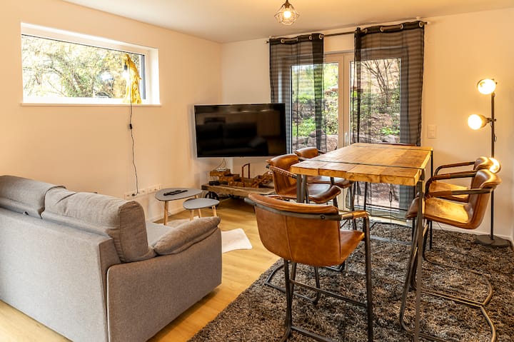 Le Contemporain - 6 Personnes - Parking Privé - Belmont, France