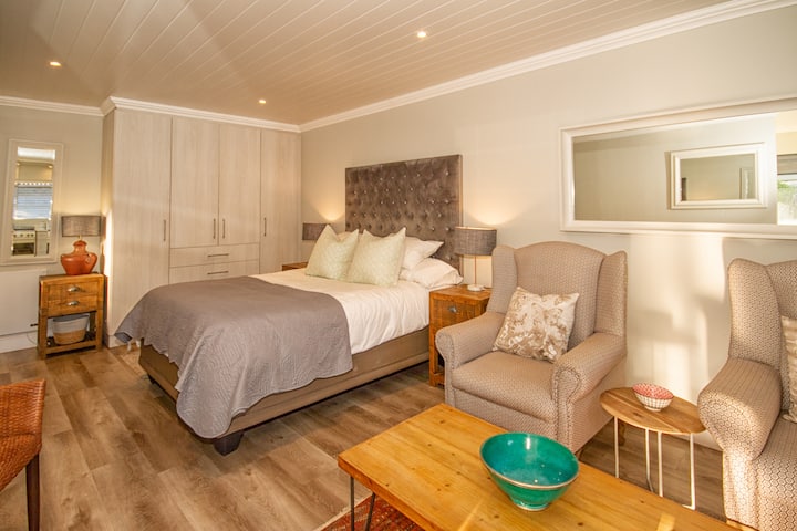 Solar Powered Studio Cottage - Plettenberg Bay