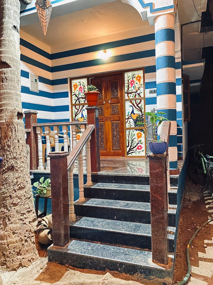 Into The Village 2 - Goa