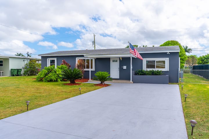 Centrally Located Family-business Home - Homestead, FL