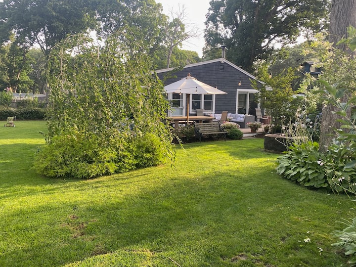 Walking Distance To Circle Beach - Sag Harbor, NY
