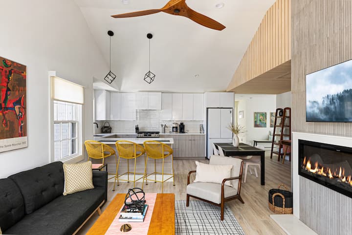 The Gallery | Walkable South End Modern Ev 110v - Charlotte, NC