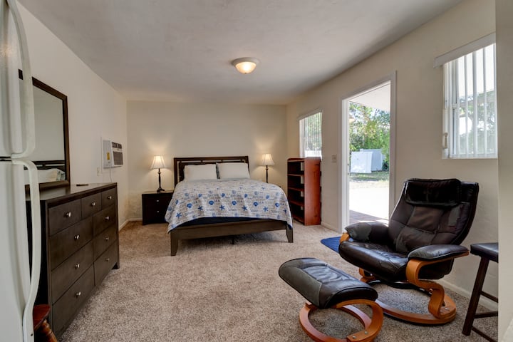 Lovely Hotel Style River Cottage - Ormond Beach, FL