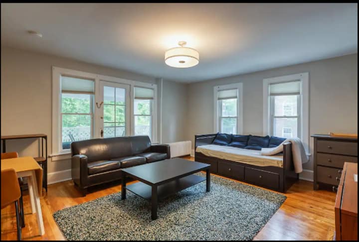 Large Campus/south U Location On The Arb! - Ann Arbor, MI