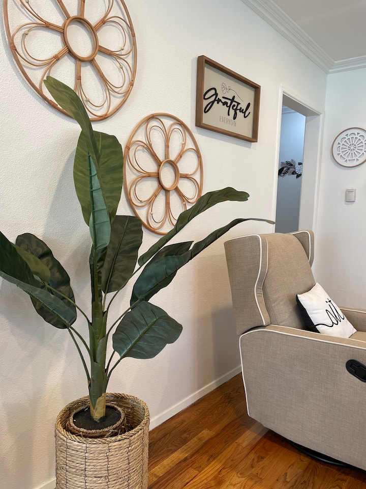 Entire Beautiful Home. Close To Disney, Lax & More - Pico Rivera, CA