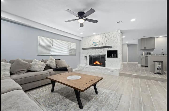Clearwater Charm 8 Guest Home In Clearwater Fl - Clearwater Beach, FL