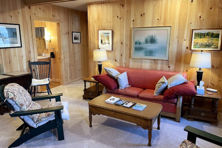 Apartment 3 At Merchants Row - Stonington, ME