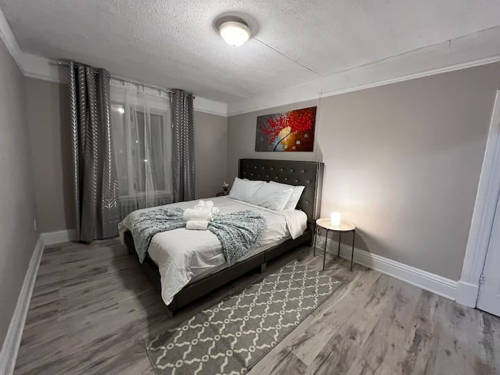 2 Br/3 Beds With Free Wifi, Parking And Much More - Manitoba