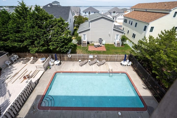 Mid-town Condo 1 Block To Beach. - Ocean City, MD