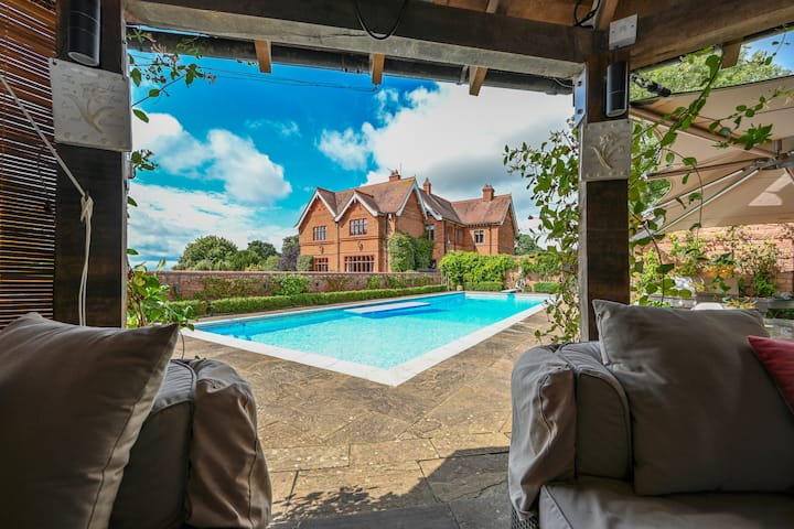 The Old Rectory At Whitewell - Whitchurch