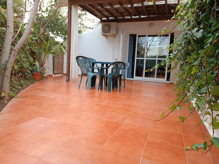 Casa Baja Naturista Con Patio Privado - Vera