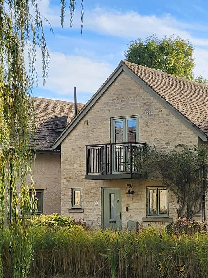 Cosy 4 Bed Cottage Lower Mill Estate With Spa - Cotswolds