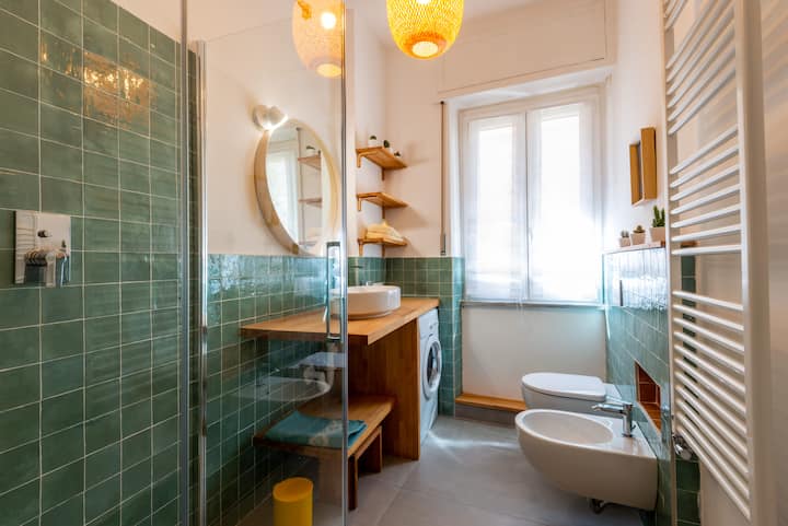 Casa Diana, Central Location And Character - Genua