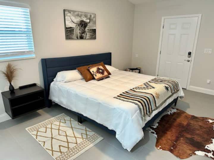 "Wyoming Suite" In South Tampa By Downtown & Soho - Tampa, FL