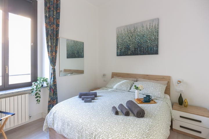 Condo W/parking, Ac & Strong Wifi, Central Station - Milan