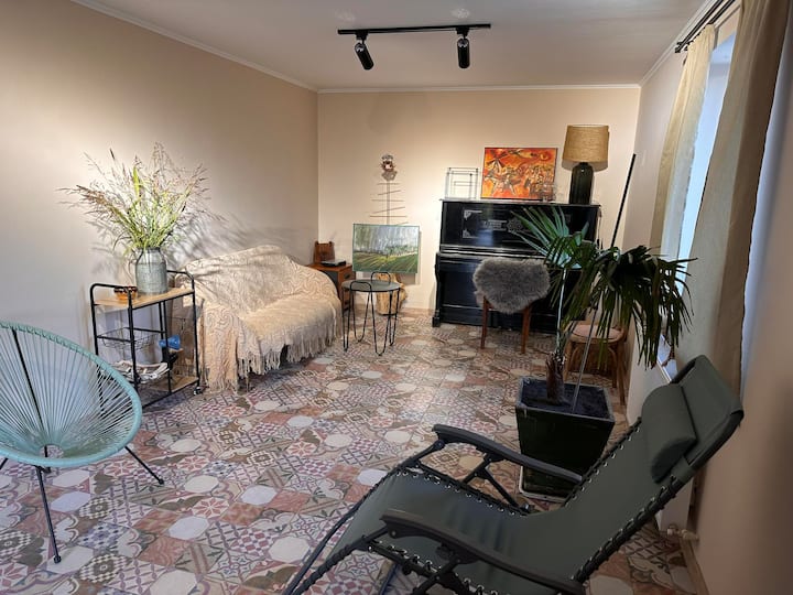 Nina Villa Akhalubani - Georgia