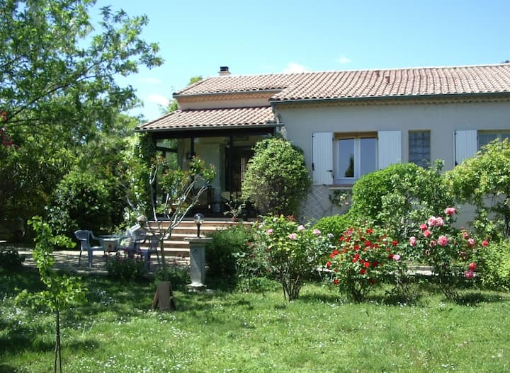 Au Pied Du Château De Tornac - Anduze