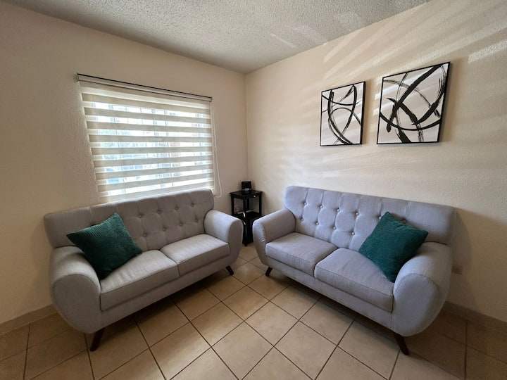 Casa Consular Kastelo - El Paso, TX