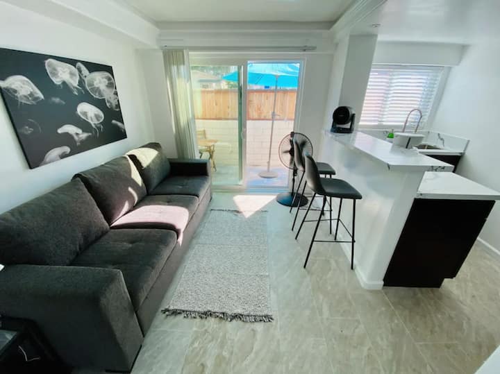 1/2blockawayfromocean,studio+private Patio(chico) - Sunset Cliffs - San Diego