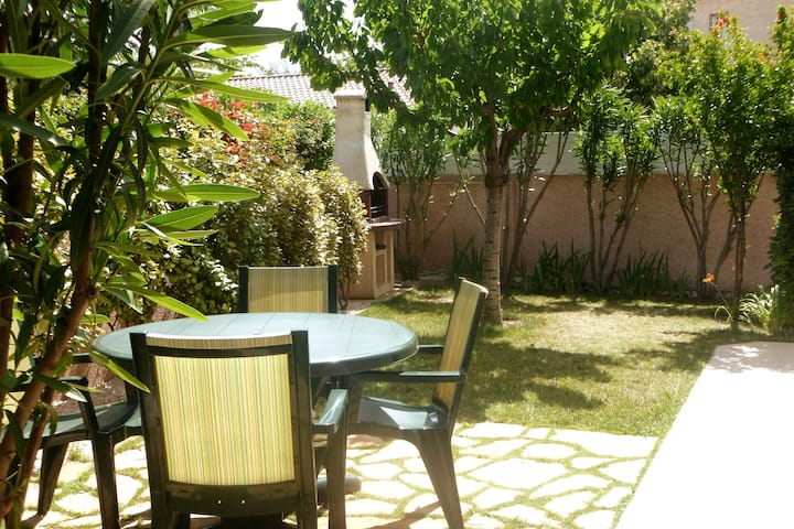 T2 Avec  ✔Jardin Privatif Et  ✔Climatisation - Lattes