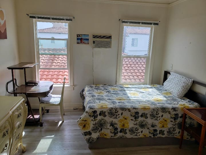 Airbnb.com/h/ahbltgy3-2 - Alhambra, CA