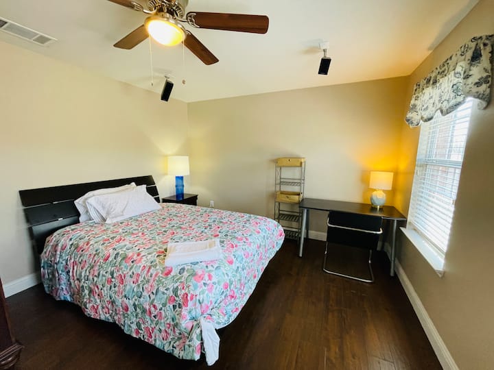 Comfy & Beautiful Rm In Melissa - McKinney, TX