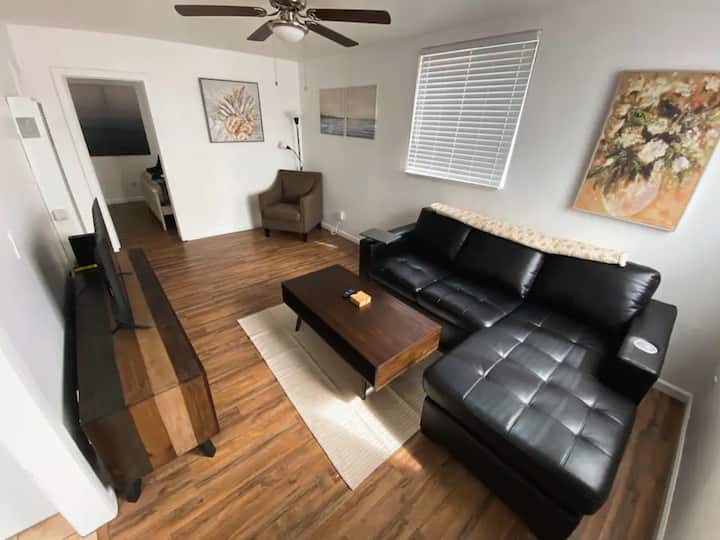 Near Newport Ave 2 Blocks To Beach ( Laguna) - San Diego, CA