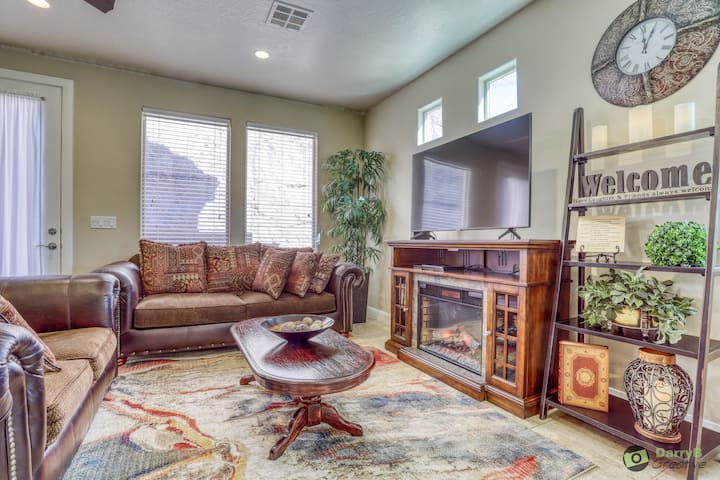 Inviting Home Near Zion - Heated Pools, King Suite - Washington, UT